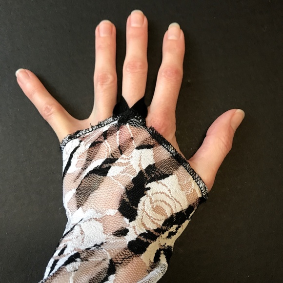 Handmade | Accessories | Lace Gloves With Finger Loops Black White ...